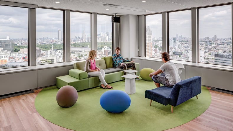 EF International Language Center 東京校｜日本語学校 | % ペイレス